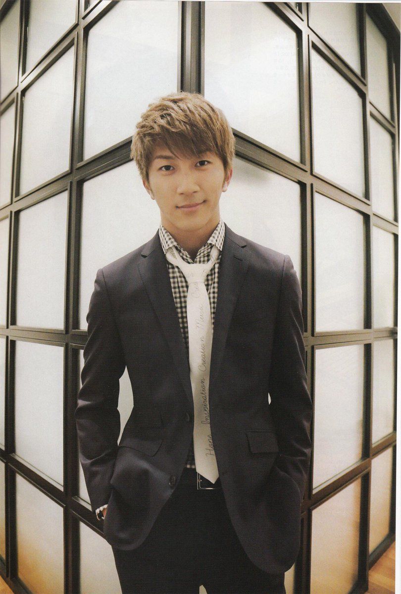 濱田崇裕のなで肩を櫻井翔と画像で合成比較したら差がすごい出たw | oneword